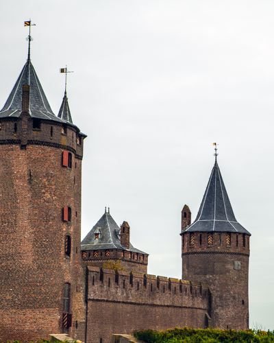 De werf bij de sluis in muiden